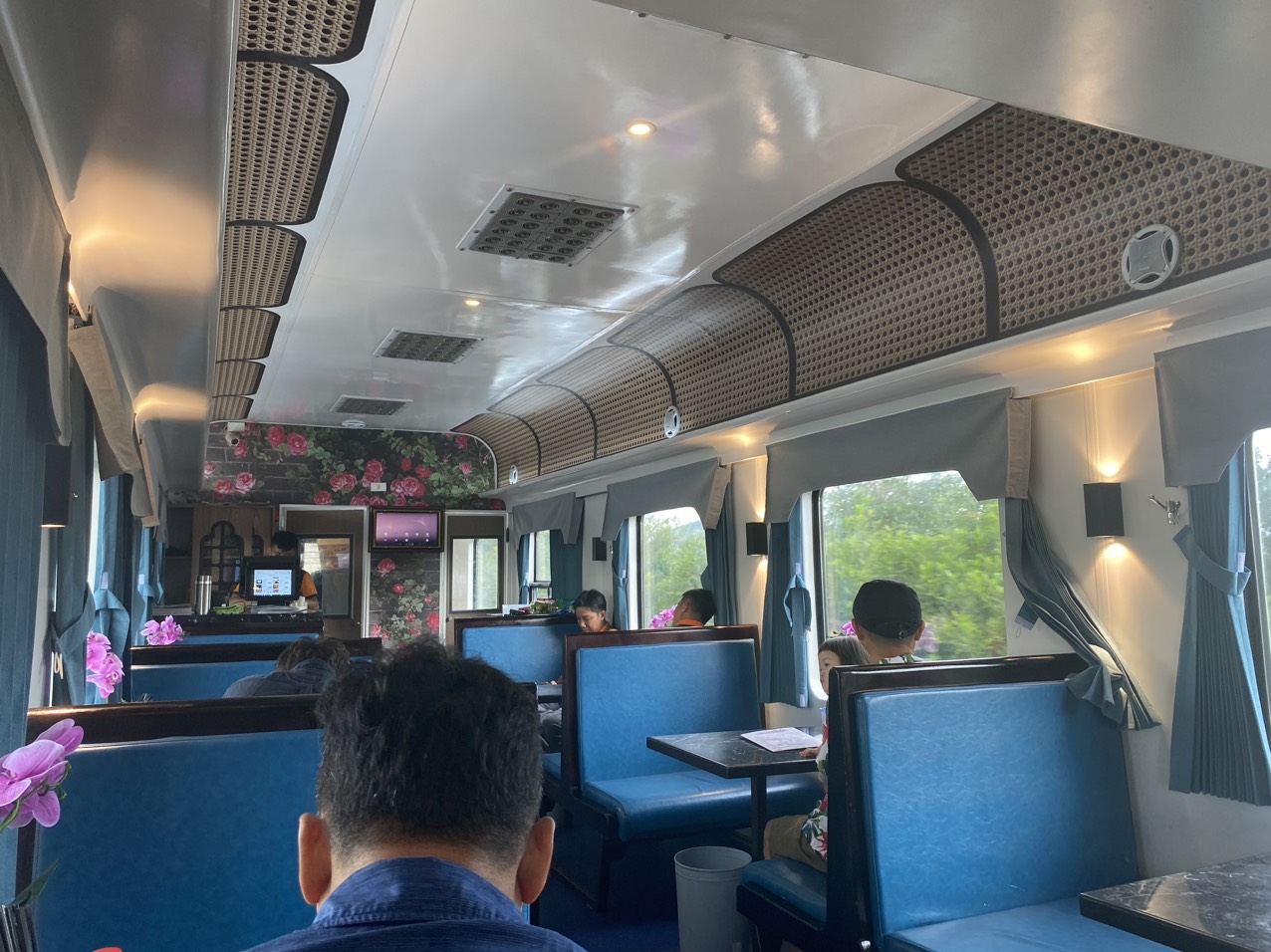 Review Tàu Chất Lượng Cao SE22/21: Hành Trình Đẳng Cấp Trên Tuyến Sài ...